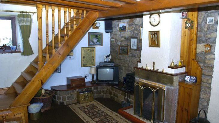 Old stone Coach House, Aldwark, Derbyshire | Countrycottagesonline.Net