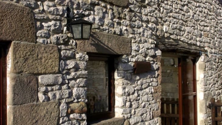 Old stone Coach House, Aldwark, Derbyshire | Countrycottagesonline.Net