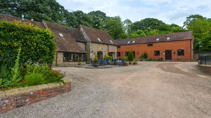 Olde Cow House at Plaish Park Farm, Cardington, Shropshire ...