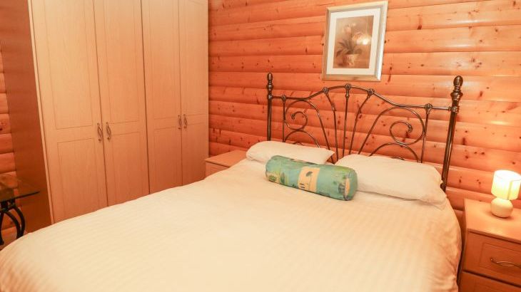 48 Kenwick Woods, Louth, Lincolnshire | Countrycottagesonline.Net