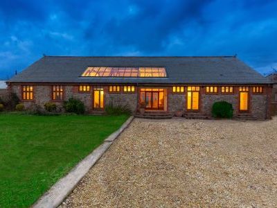 Large houses and mansions to rent for group bookings | Self Catering ...